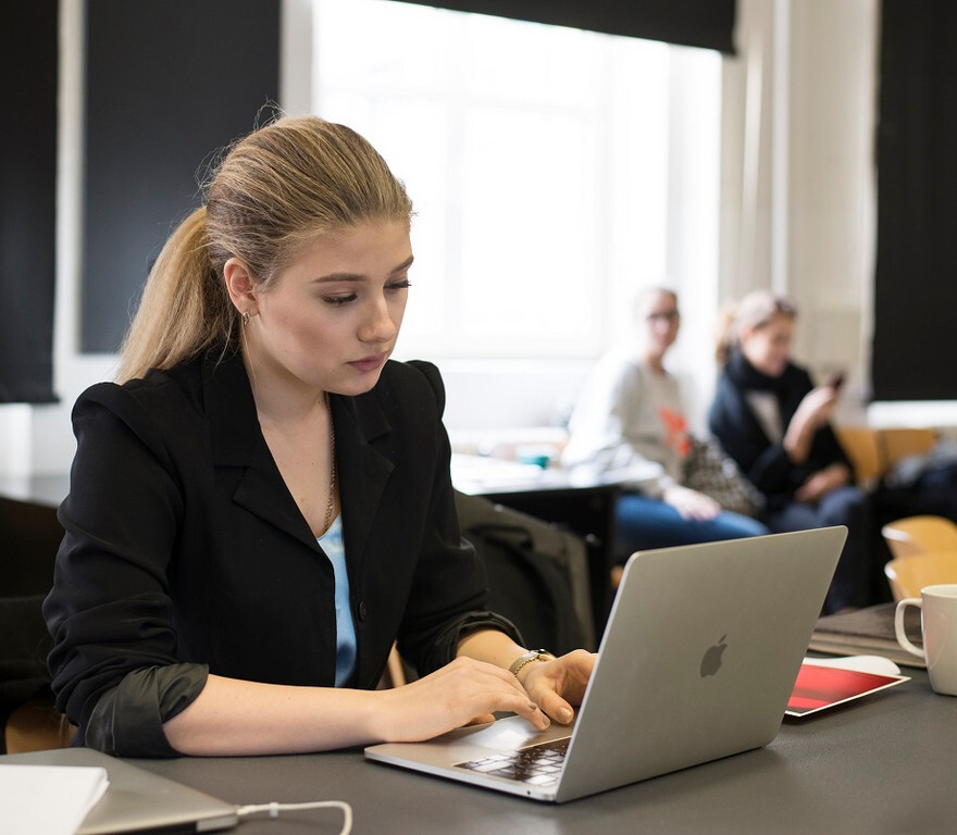 Prague School of Creative Communication - Czech Universities